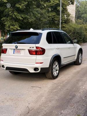 Balts BMW X5 2012 Viļņa, ar dzinēja tilpumu 2.98 L un nobraukumu 232 tūkst. km par 12200 €, foto 8 vietnē AUTOMOTO.COM.LV