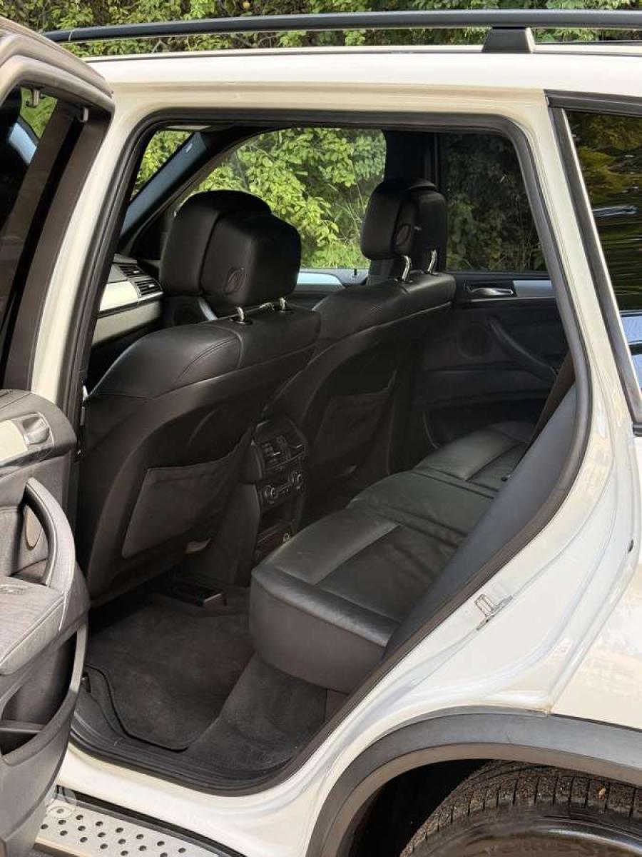 Balts BMW X5 2012 Viļņa, ar dzinēja tilpumu 2.98 L un nobraukumu 232 tūkst. km par 12200 €, foto 11 vietnē AUTOMOTO.COM.LV