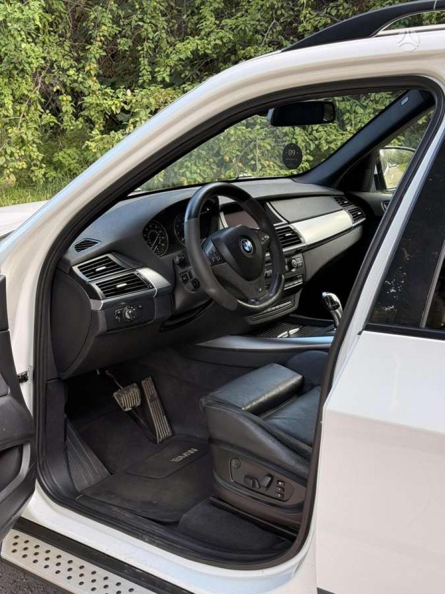 Balts BMW X5 2012 Viļņa, ar dzinēja tilpumu 2.98 L un nobraukumu 232 tūkst. km par 12200 €, foto 13 vietnē AUTOMOTO.COM.LV