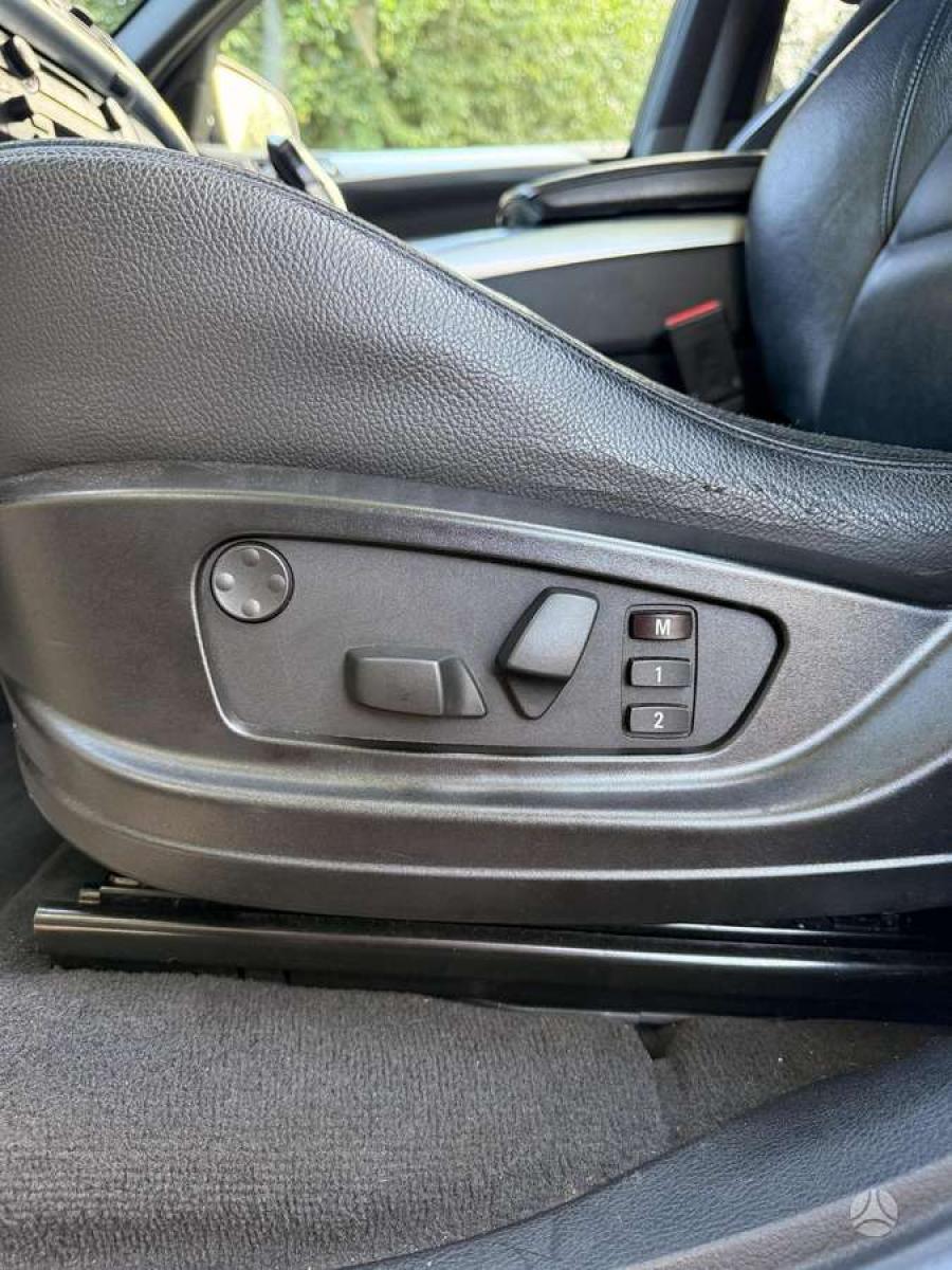 Balts BMW X5 2012 Viļņa, ar dzinēja tilpumu 2.98 L un nobraukumu 232 tūkst. km par 12200 €, foto 17 vietnē AUTOMOTO.COM.LV