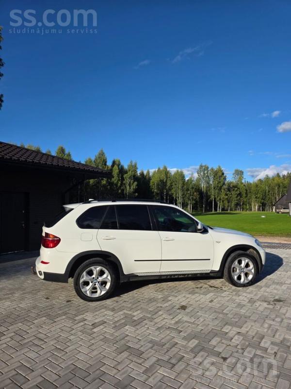 Balts BMW X5 2012 Valka, ar dzinēja tilpumu 3.00 L un nobraukumu 350 tūkst. km par 7200 €, foto 3 vietnē AUTOMOTO.COM.LV