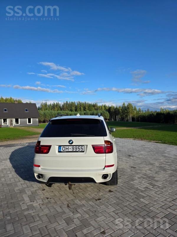 Balts BMW X5 2012 Valka, ar dzinēja tilpumu 3.00 L un nobraukumu 350 tūkst. km par 7200 €, foto 5 vietnē AUTOMOTO.COM.LV