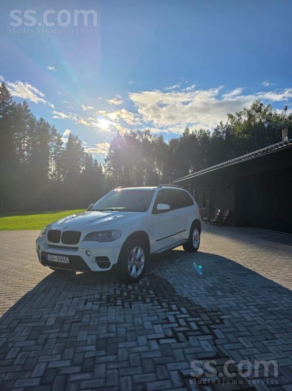 Balts BMW X5 2012 Valka, ar dzinēja tilpumu 3.00 L un nobraukumu 350 tūkst. km par 7200 €, foto 7 vietnē AUTOMOTO.COM.LV