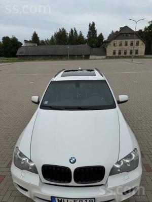 Balts BMW X5 2012 Cēsis, ar dzinēja tilpumu 3.00 L un nobraukumu 385 tūkst. km par 11500 €, foto 5 vietnē AUTOMOTO.COM.LV