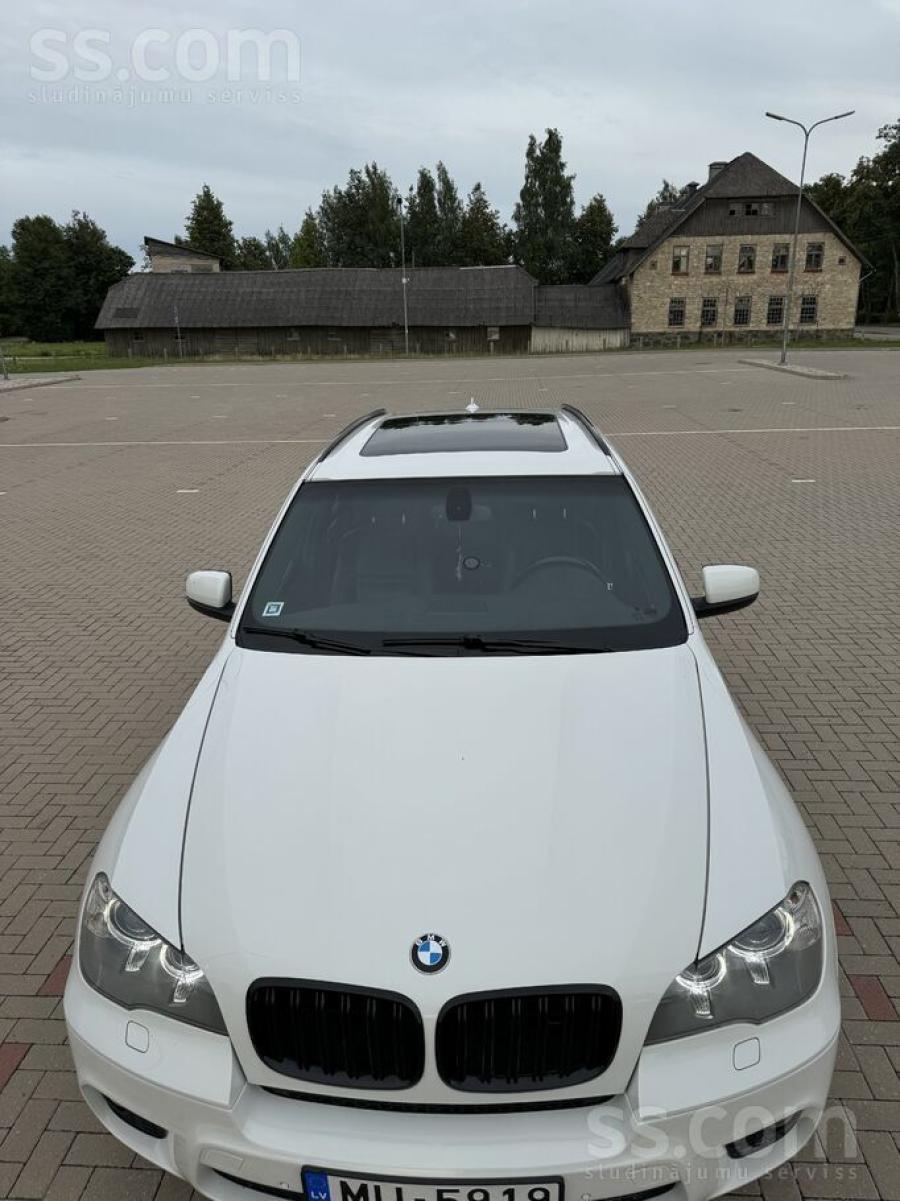 Balts BMW X5 2012 Cēsis, ar dzinēja tilpumu 3.00 L un nobraukumu 385 tūkst. km par 11500 €, foto 5 vietnē AUTOMOTO.COM.LV