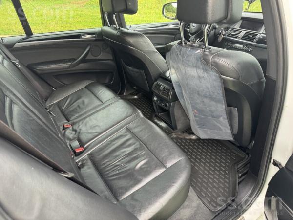 Balts BMW X5 2012 Cēsis, ar dzinēja tilpumu 3.00 L un nobraukumu 385 tūkst. km par 11500 €, foto 7 vietnē AUTOMOTO.COM.LV