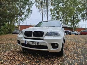 Balts BMW X5 2012 Rīga, ar dzinēja tilpumu 3.00 L un nobraukumu 374 tūkst. km par 9700 €, foto  vietnē AUTOMOTO.COM.LV