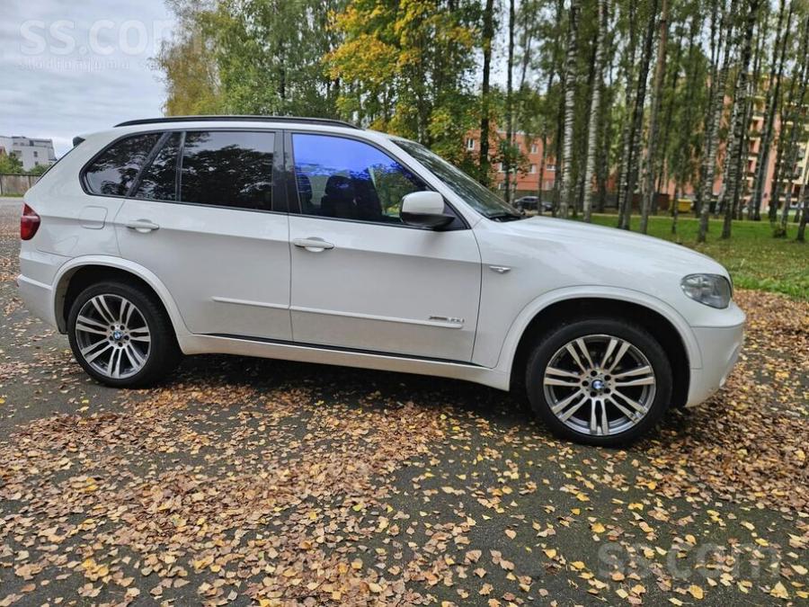 Balts BMW X5 2012 Rīga, ar dzinēja tilpumu 3.00 L un nobraukumu 374 tūkst. km par 9700 €, foto 4 vietnē AUTOMOTO.COM.LV