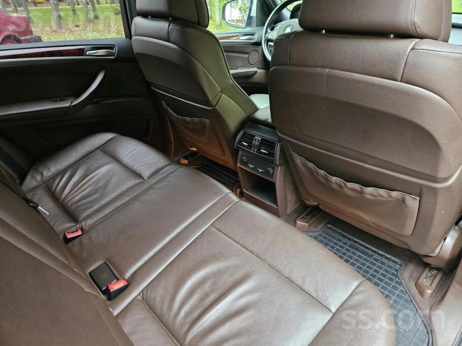 Balts BMW X5 2012 Rīga, ar dzinēja tilpumu 3.00 L un nobraukumu 374 tūkst. km par 9700 €, foto 9 vietnē AUTOMOTO.COM.LV