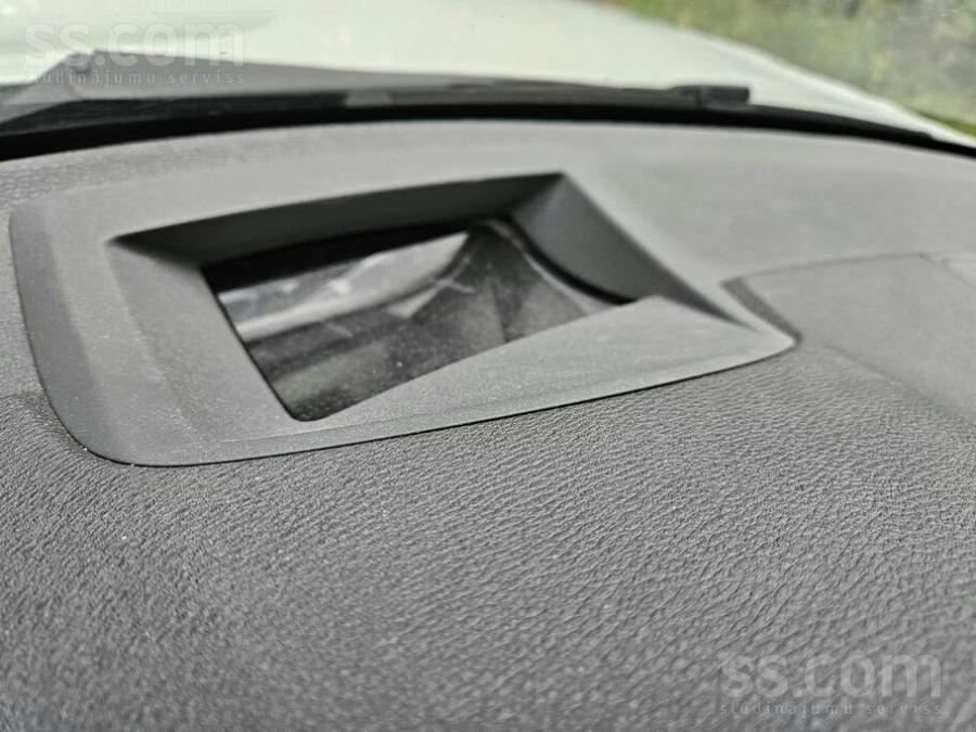 Balts BMW X5 2012 Rīga, ar dzinēja tilpumu 3.00 L un nobraukumu 374 tūkst. km par 9700 €, foto 14 vietnē AUTOMOTO.COM.LV