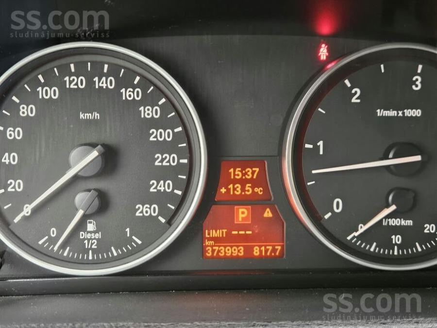 Balts BMW X5 2012 Rīga, ar dzinēja tilpumu 3.00 L un nobraukumu 374 tūkst. km par 9700 €, foto 16 vietnē AUTOMOTO.COM.LV