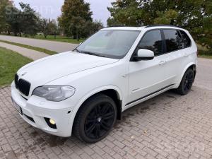 BMW X5 2012 in Limbazi on AUTOMOTO.COM.LV White BMW X5 2012 in Limbazi, with an engine capacity of 3.00 L and mileage of 198 thousand km for 13950 €, photo 1 on AUTOMOTO.COM.LV