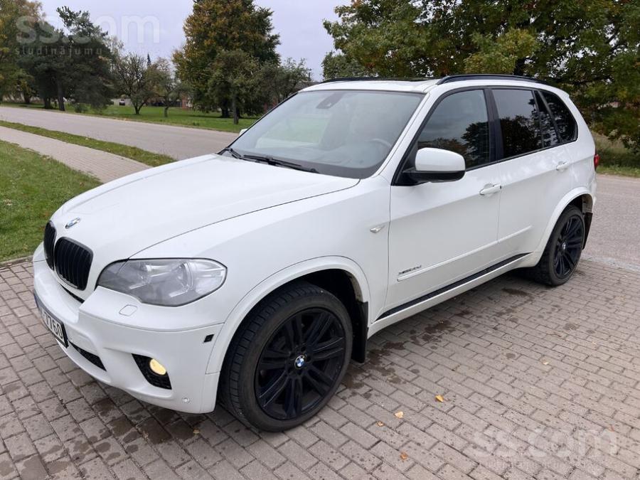 White BMW X5 2012 in Limbazi, with an engine capacity of 3.00 L and mileage of 198 thousand km for 13950 €, photo 1 on AUTOMOTO.COM.LV