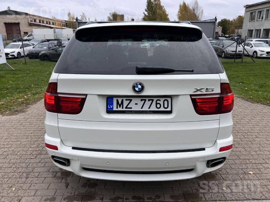 White BMW X5 2012 in Limbazi, with an engine capacity of 3.00 L and mileage of 198 thousand km for 13950 €, photo 6 on AUTOMOTO.COM.LV