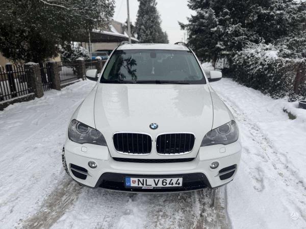 White BMW X5 2013 in Kaunas, with an engine capacity of 2.99 L and mileage of 256 thousand km for 10700 €, photo 3 on AUTOMOTO.COM.LV
