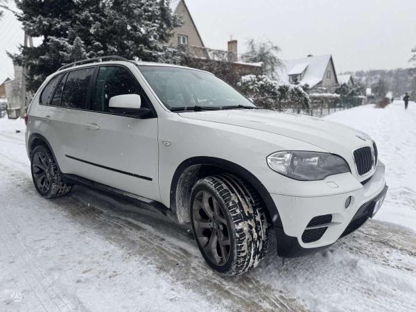 White BMW X5 2013 in Kaunas, with an engine capacity of 2.99 L and mileage of 256 thousand km for 10700 €, photo 4 on AUTOMOTO.COM.LV