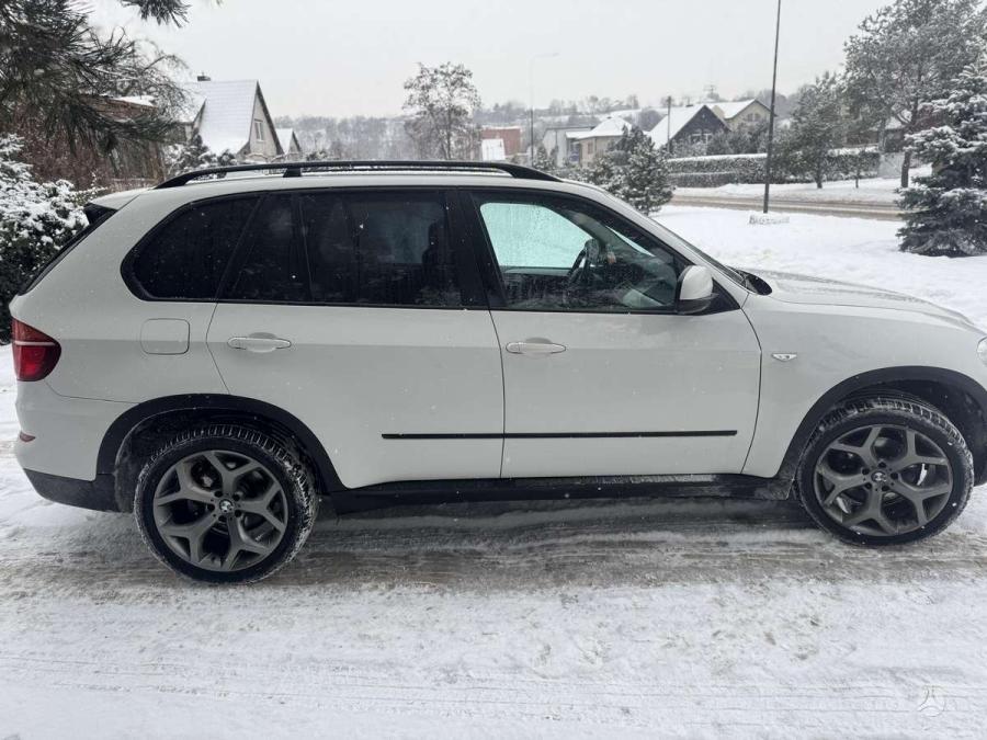 White BMW X5 2013 in Kaunas, with an engine capacity of 2.99 L and mileage of 256 thousand km for 10700 €, photo 7 on AUTOMOTO.COM.LV
