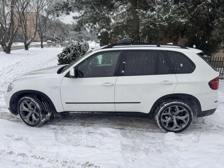 White BMW X5 2013 in Kaunas, with an engine capacity of 2.99 L and mileage of 256 thousand km for 10700 €, photo 13 on AUTOMOTO.COM.LV