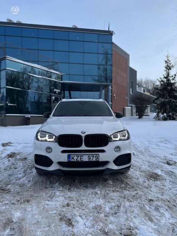 Balts BMW X5 2013 Šauļi, ar dzinēja tilpumu 2.99 L un nobraukumu 397 tūkst. km par 17000 €, foto 2 vietnē AUTOMOTO.COM.LV