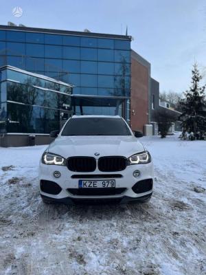 Balts BMW X5 2013 Šauļi, ar dzinēja tilpumu 2.99 L un nobraukumu 397 tūkst. km par 17000 €, foto 2 vietnē AUTOMOTO.COM.LV