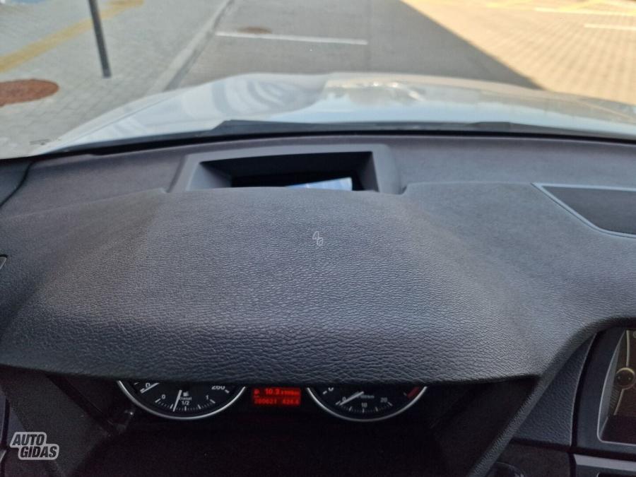 Balts BMW X5 2013 Viļņa, ar dzinēja tilpumu 3.00 L un nobraukumu 278 tūkst. km par 12899 €, foto 17 vietnē AUTOMOTO.COM.LV