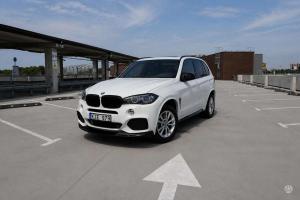 White BMW X5 2013 in Vilnius, with an engine capacity of 2.99 L and mileage of 403 thousand km for 16000 €, photo  on AUTOMOTO.COM.LV
