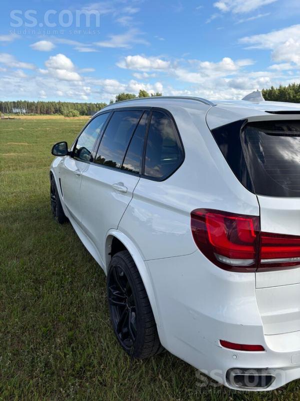 Balts BMW X5 2013 Rīga, ar dzinēja tilpumu 3.00 L un nobraukumu 267 tūkst. km par 15200 €, foto 7 vietnē AUTOMOTO.COM.LV