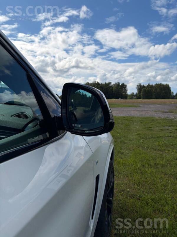 Balts BMW X5 2013 Rīga, ar dzinēja tilpumu 3.00 L un nobraukumu 267 tūkst. km par 15200 €, foto 9 vietnē AUTOMOTO.COM.LV