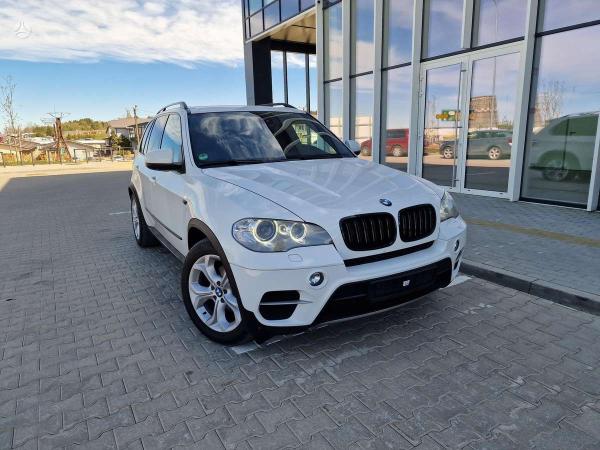 Balts BMW X5 2013 Viļņa, ar dzinēja tilpumu 2.99 L un nobraukumu 270 tūkst. km par 11790 €, foto 2 vietnē AUTOMOTO.COM.LV