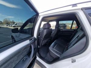 White BMW X5 2013 in Vilnius, with an engine capacity of 2.99 L and mileage of 270 thousand km for 11790 €, photo 14 on AUTOMOTO.COM.LV