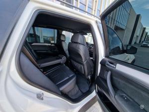 White BMW X5 2013 in Vilnius, with an engine capacity of 2.99 L and mileage of 270 thousand km for 11790 €, photo 23 on AUTOMOTO.COM.LV