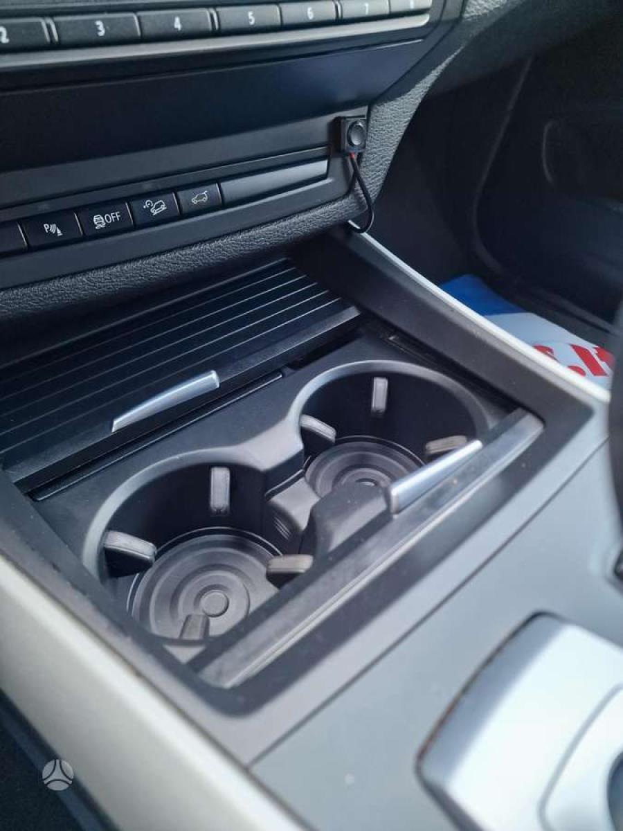 White BMW X5 2013 in Vilnius, with an engine capacity of 2.99 L and mileage of 270 thousand km for 11790 €, photo 25 on AUTOMOTO.COM.LV