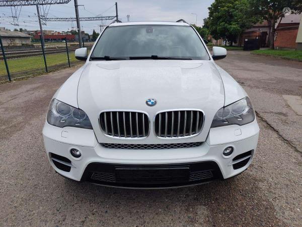 Balts BMW X5 2013 Šauļi, ar dzinēja tilpumu 3.50 L un nobraukumu 401 tūkst. km par 9200 €, foto 2 vietnē AUTOMOTO.COM.LV