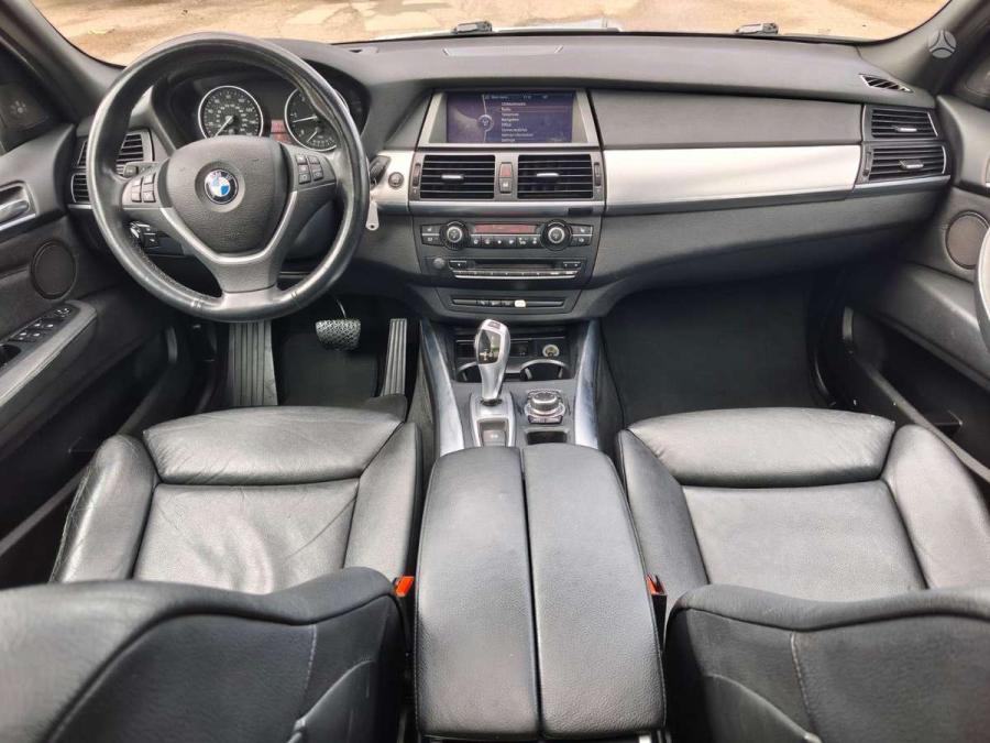 Balts BMW X5 2013 Šauļi, ar dzinēja tilpumu 3.50 L un nobraukumu 401 tūkst. km par 9200 €, foto 10 vietnē AUTOMOTO.COM.LV