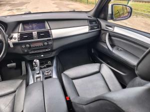Balts BMW X5 2013 Šauļi, ar dzinēja tilpumu 3.50 L un nobraukumu 401 tūkst. km par 9200 €, foto 12 vietnē AUTOMOTO.COM.LV