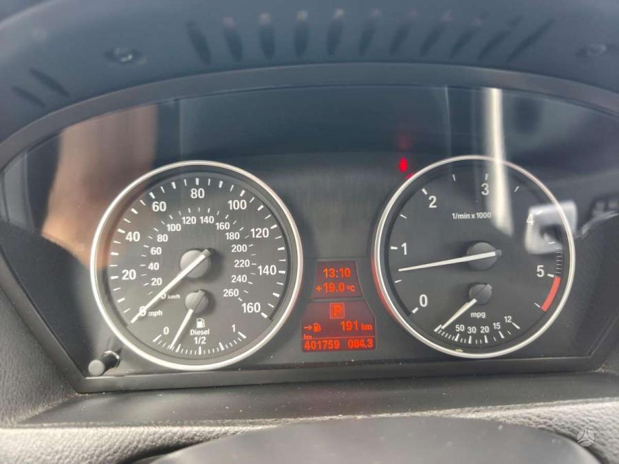 Balts BMW X5 2013 Šauļi, ar dzinēja tilpumu 3.50 L un nobraukumu 401 tūkst. km par 9200 €, foto 19 vietnē AUTOMOTO.COM.LV