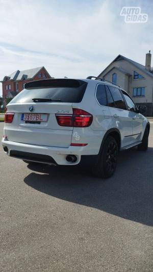 Balts BMW X5 2013 Šauļi, ar dzinēja tilpumu 3.00 L un nobraukumu 172 tūkst. km par 12400 €, foto 13 vietnē AUTOMOTO.COM.LV