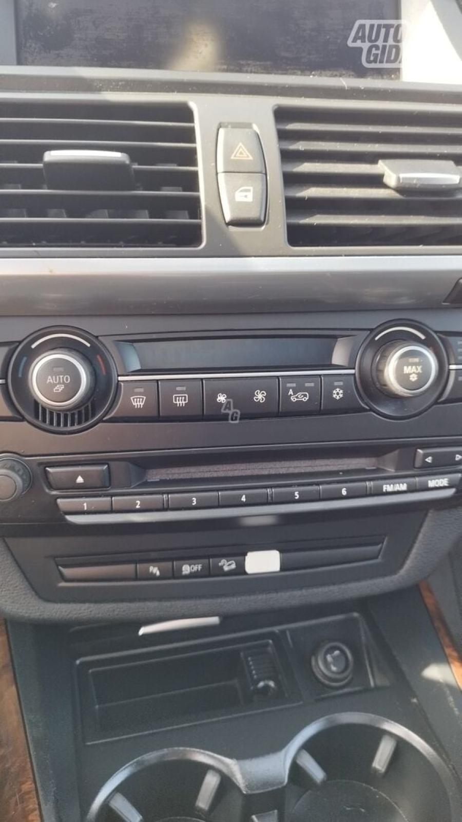 Balts BMW X5 2013 Šauļi, ar dzinēja tilpumu 3.00 L un nobraukumu 172 tūkst. km par 12400 €, foto 33 vietnē AUTOMOTO.COM.LV