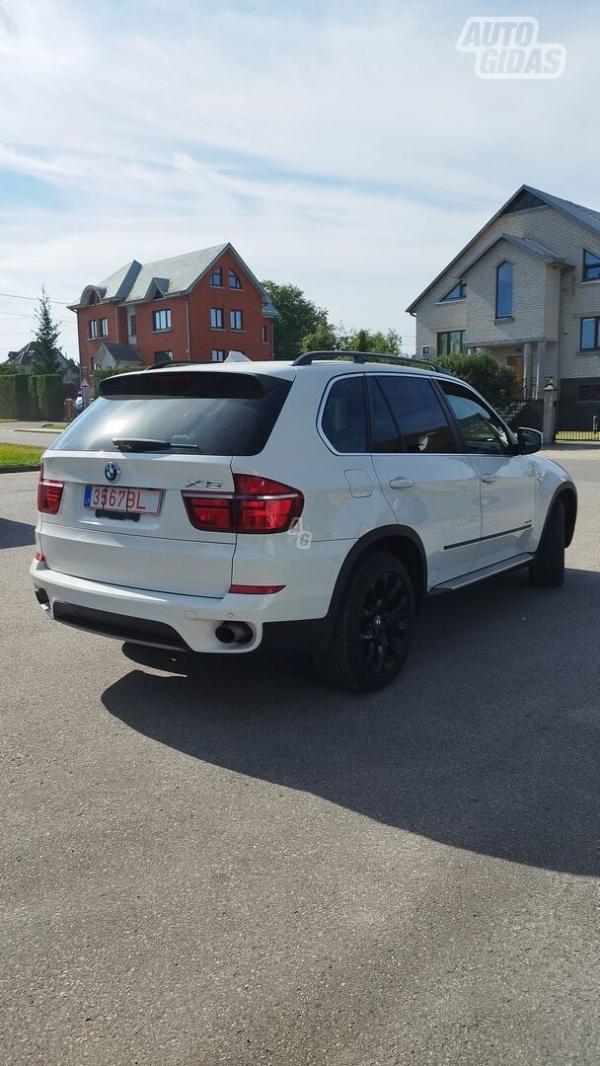 Balts BMW X5 2013 Šauļi, ar dzinēja tilpumu 3.00 L un nobraukumu 172 tūkst. km par 12400 €, foto 3 vietnē AUTOMOTO.COM.LV
