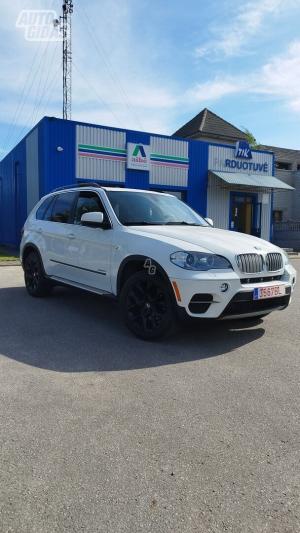 Balts BMW X5 2013 Šauļi, ar dzinēja tilpumu 3.00 L un nobraukumu 172 tūkst. km par 12400 €, foto 32 vietnē AUTOMOTO.COM.LV