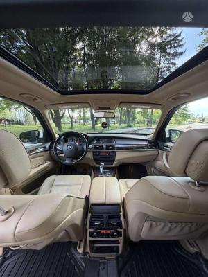 White BMW X5 2013 in Kaunas, with an engine capacity of 2.98 L and mileage of 249 thousand km for 6450 €, photo 8 on AUTOMOTO.COM.LV