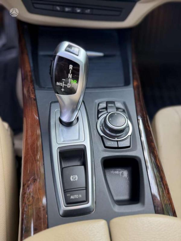 Balts BMW X5 2013 Kauņa, ar dzinēja tilpumu 2.98 L un nobraukumu 249 tūkst. km par 6450 €, foto 9 vietnē AUTOMOTO.COM.LV