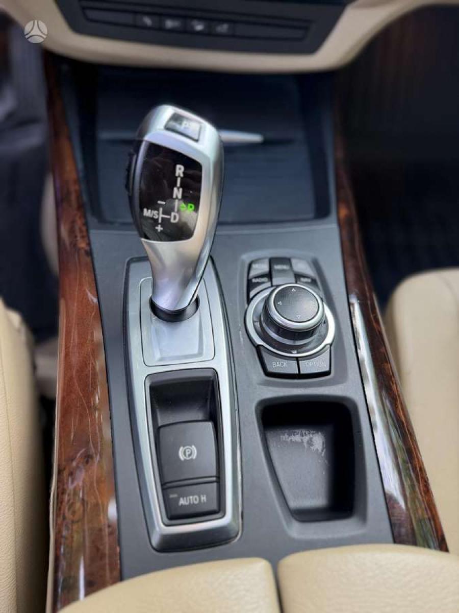 White BMW X5 2013 in Kaunas, with an engine capacity of 2.98 L and mileage of 249 thousand km for 6450 €, photo 10 on AUTOMOTO.COM.LV