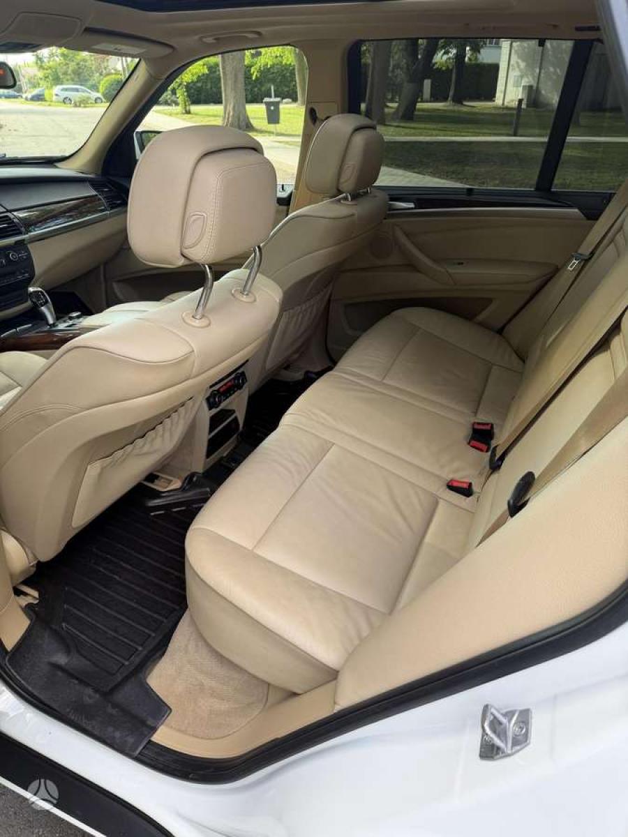 White BMW X5 2013 in Kaunas, with an engine capacity of 2.98 L and mileage of 249 thousand km for 6450 €, photo 14 on AUTOMOTO.COM.LV