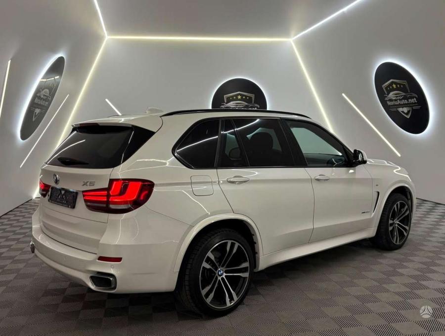 Balts BMW X5 2013 Marijampole, ar dzinēja tilpumu 2.99 L un nobraukumu 235 tūkst. km par 19500 €, foto 9 vietnē AUTOMOTO.COM.LV