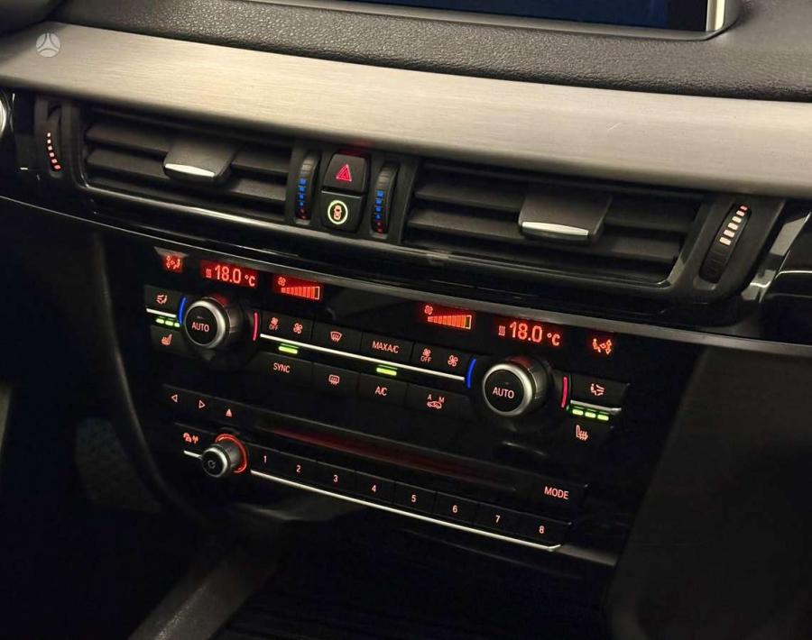 Balts BMW X5 2013 Marijampole, ar dzinēja tilpumu 2.99 L un nobraukumu 235 tūkst. km par 19500 €, foto 11 vietnē AUTOMOTO.COM.LV