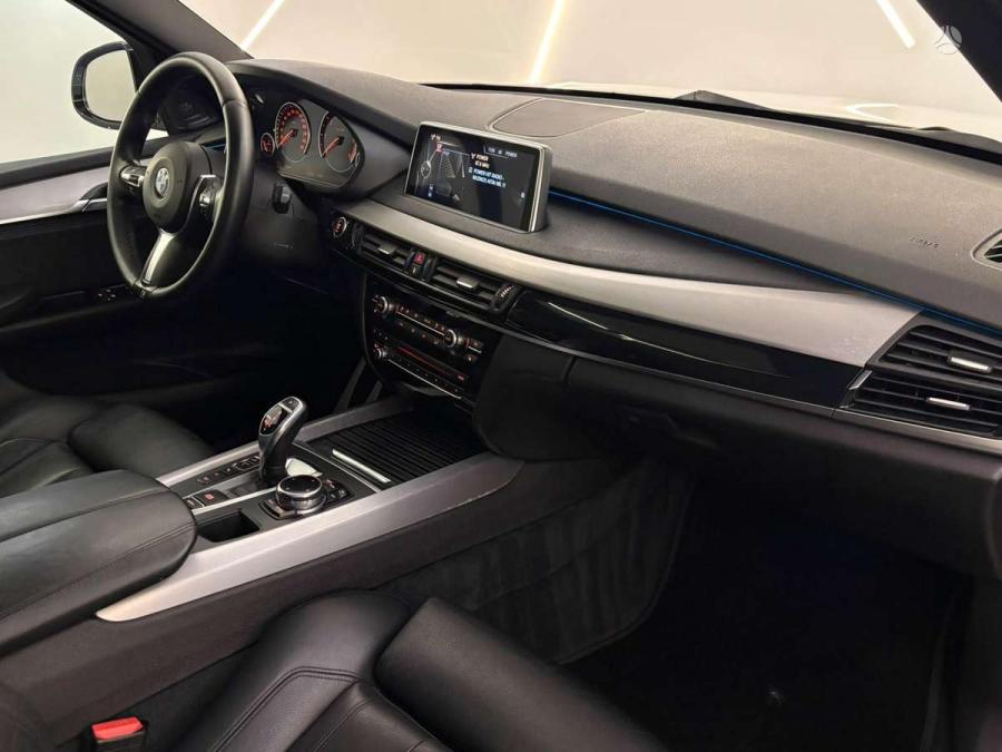 Balts BMW X5 2013 Marijampole, ar dzinēja tilpumu 2.99 L un nobraukumu 235 tūkst. km par 19500 €, foto 18 vietnē AUTOMOTO.COM.LV