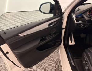 Balts BMW X5 2013 Marijampole, ar dzinēja tilpumu 2.99 L un nobraukumu 235 tūkst. km par 19500 €, foto 31 vietnē AUTOMOTO.COM.LV