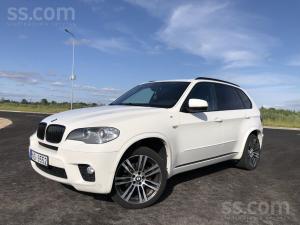 White BMW X5 2013 in Jelgava, with an engine capacity of 3.00 L and mileage of 274 thousand km for 12000 €, photo  on AUTOMOTO.COM.LV