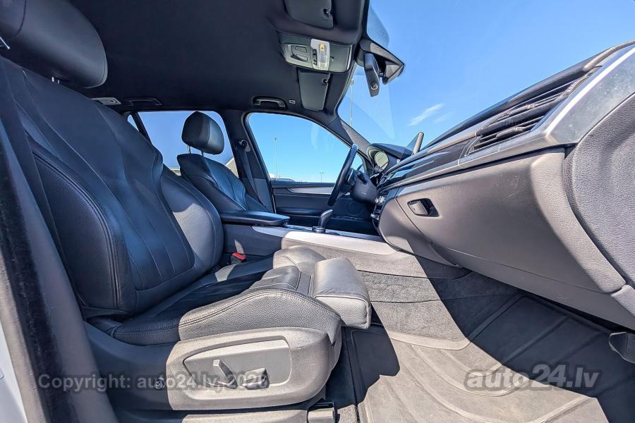 Balts BMW X5 2013 Tallina, ar dzinēja tilpumu 3.00 L un nobraukumu 210 tūkst. km par 19900 €, foto 12 vietnē AUTOMOTO.COM.LV